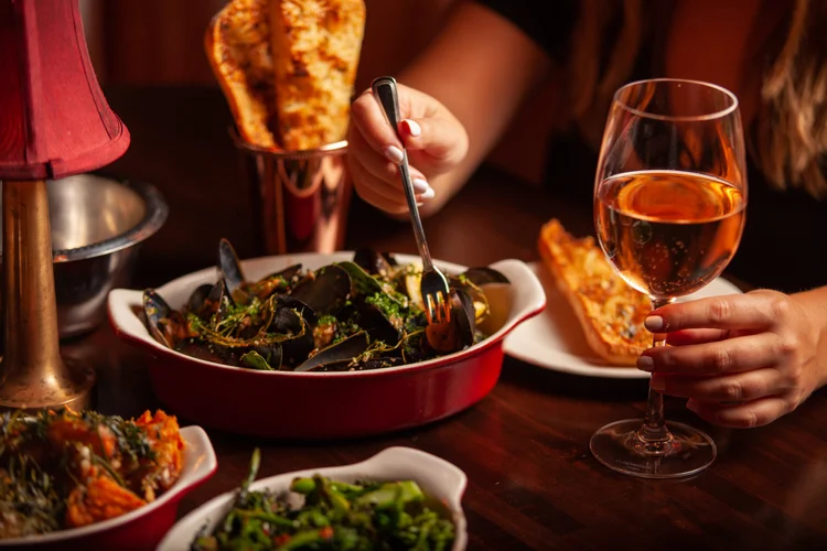 Food & Drink — Gilt Bar | Chicago