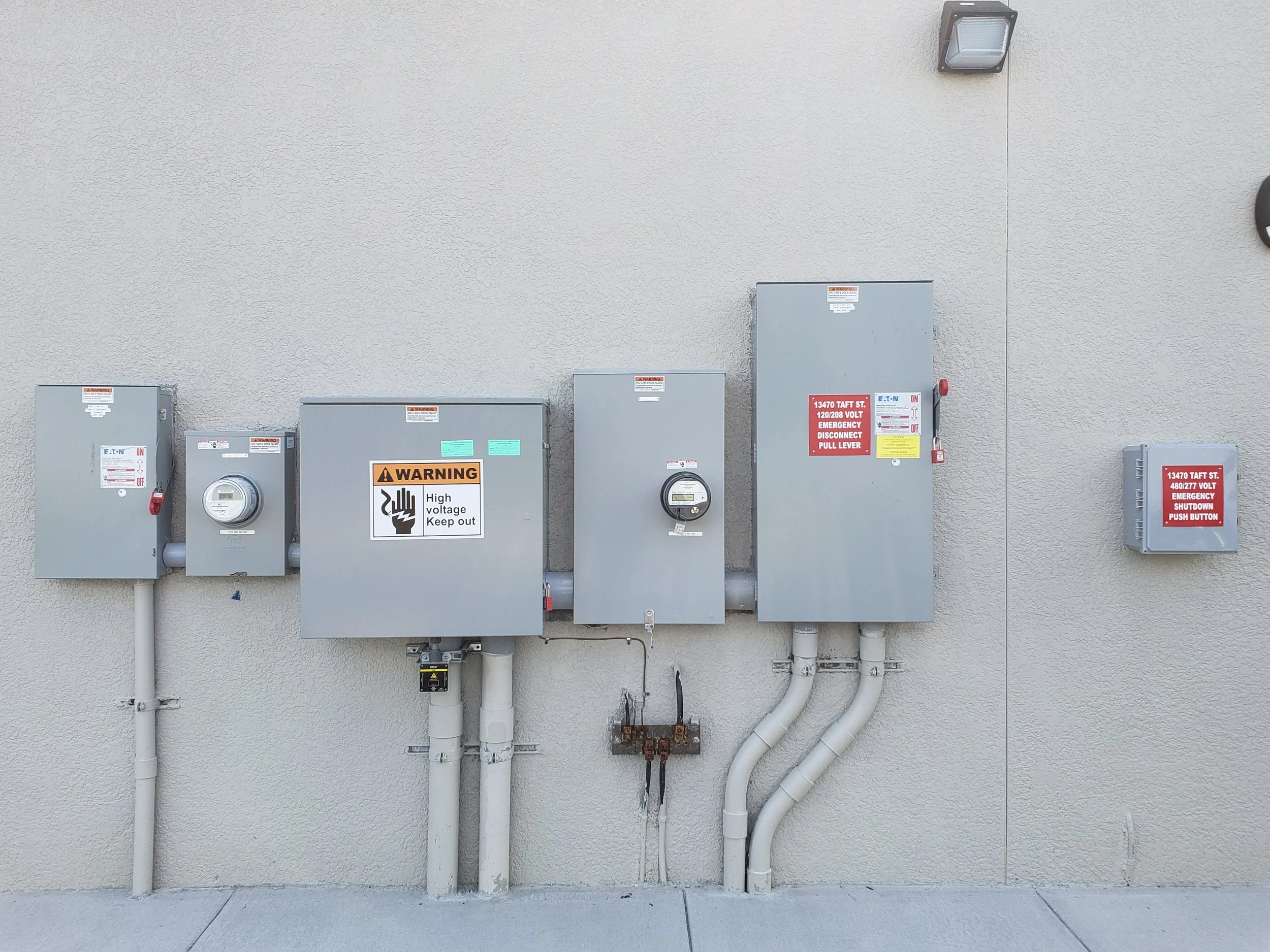 Mike Currie Electric - Mike Currie Electric, Your Electrician