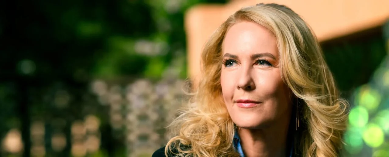 About — DR. JENNIFER AAKER