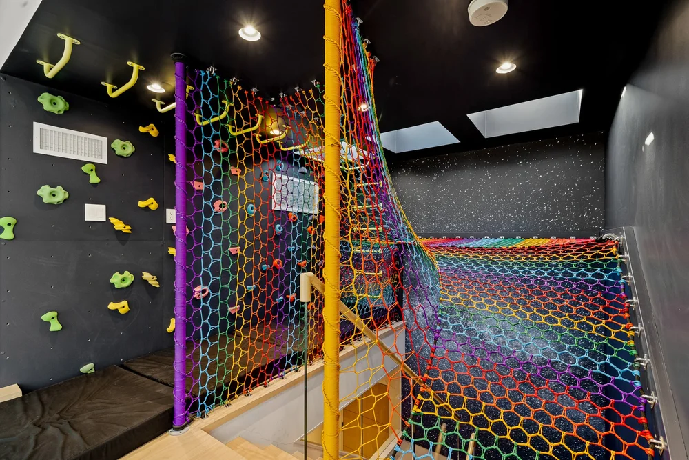 Treenet Collective — treenets and indoor paracord nets for businesses