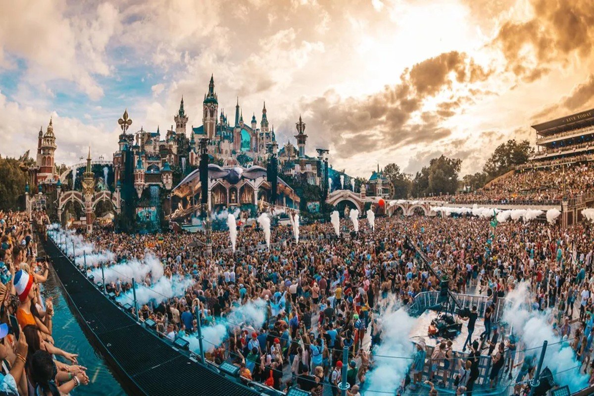 Top international events in 2025 you can't miss — EAST WEST