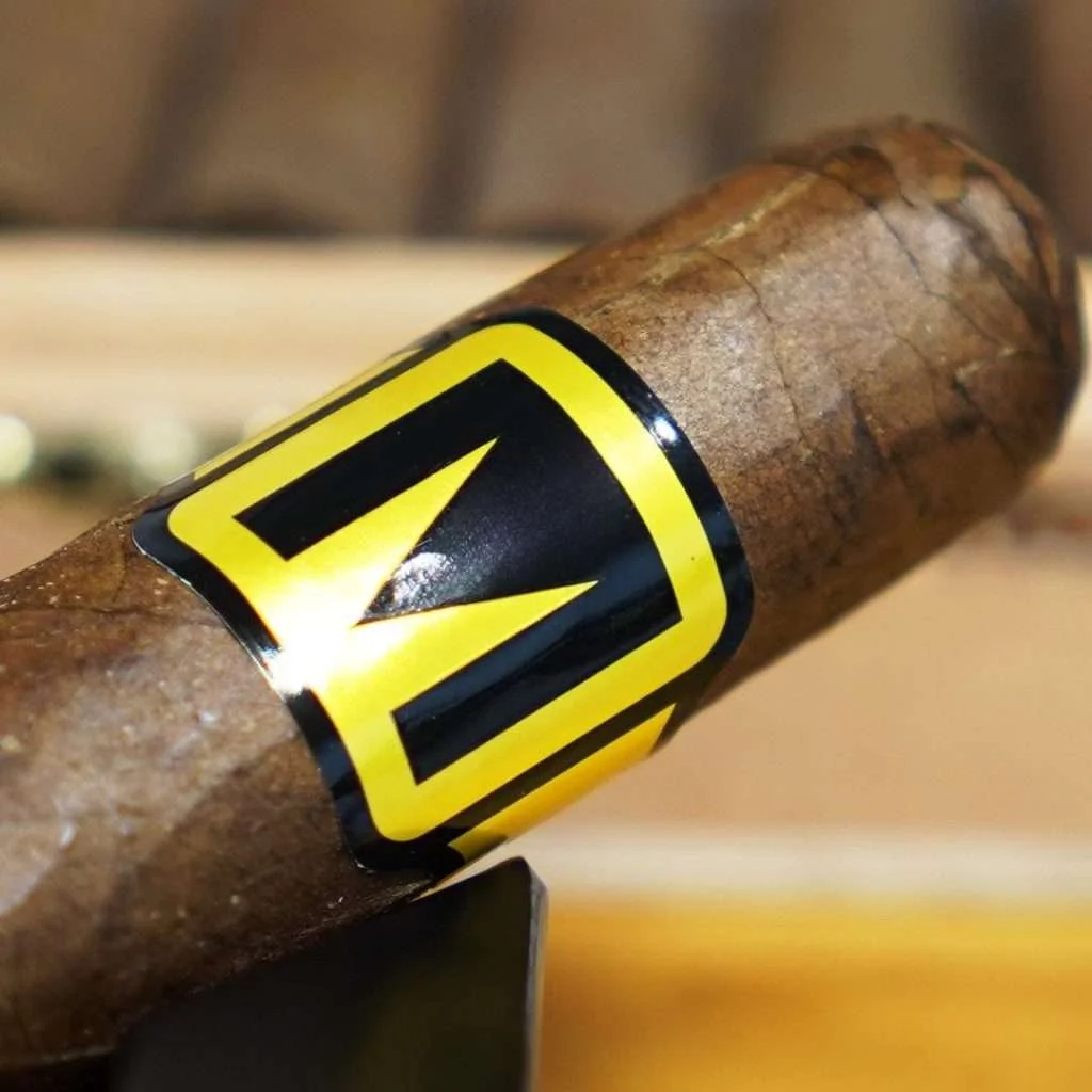 Crafting the Perfect Custom Cigar Band for Your Brand Launch