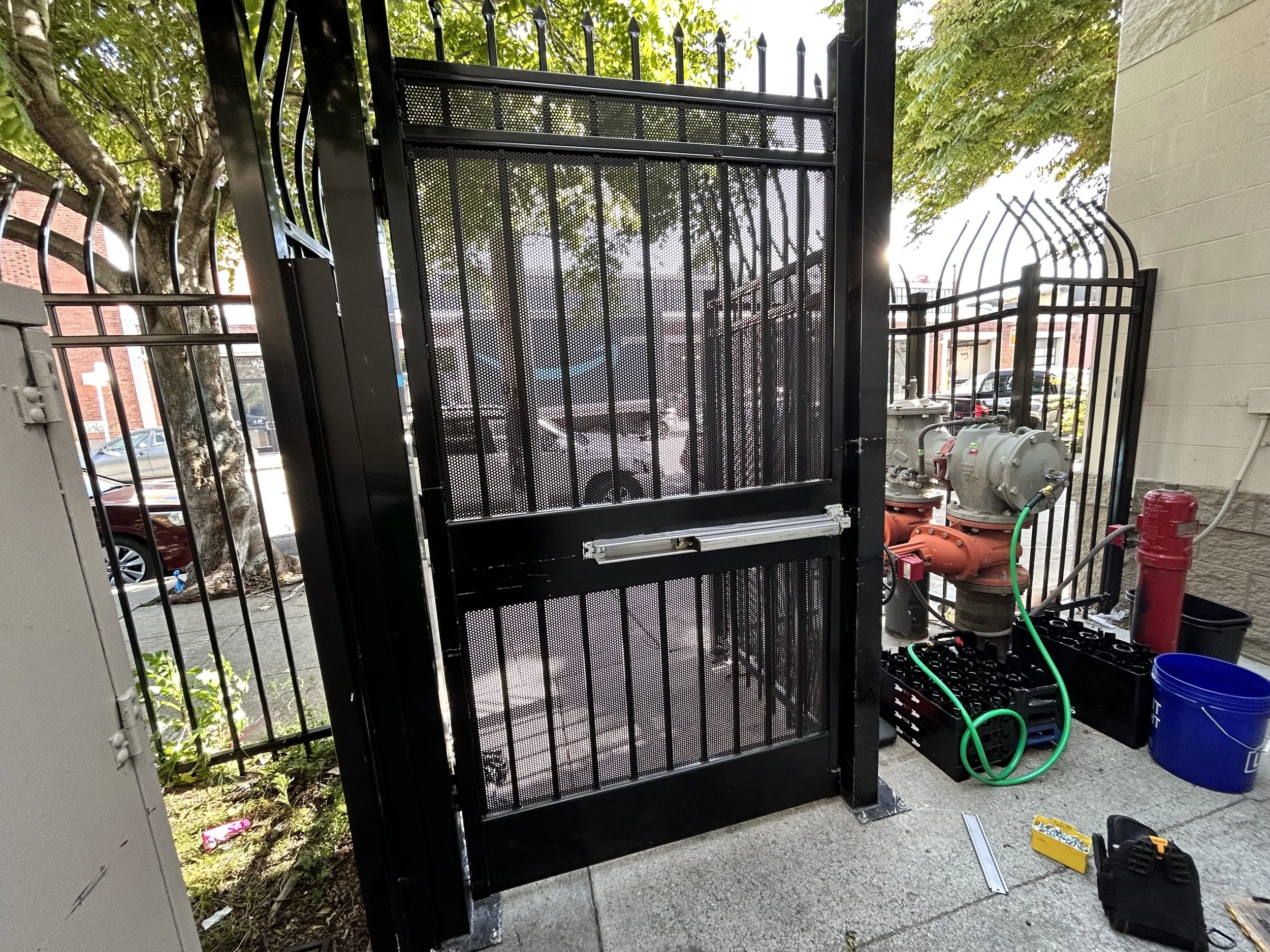 Driveway & Pedestrian Gates — R&S San Francisco