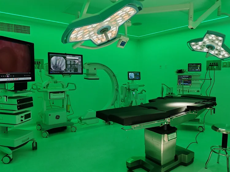 Interlomas - Hospitales MAC — Muros Capital