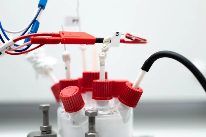 Themal energy storage for industrial decarbonisation — Hyme Energy