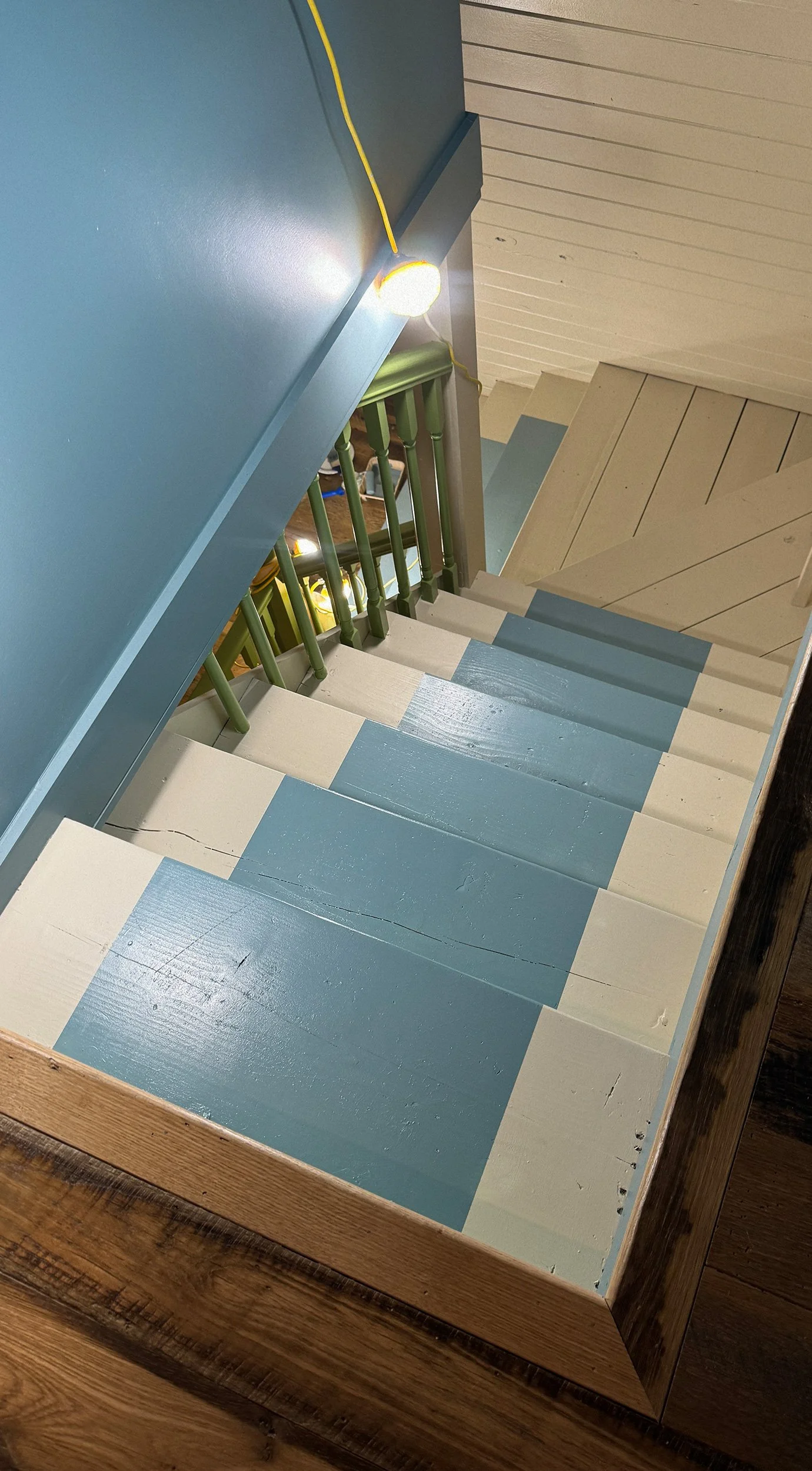 How to Paint a Stair Runner: Easy Step-by-Step DIY Guide for a Stylish ...
