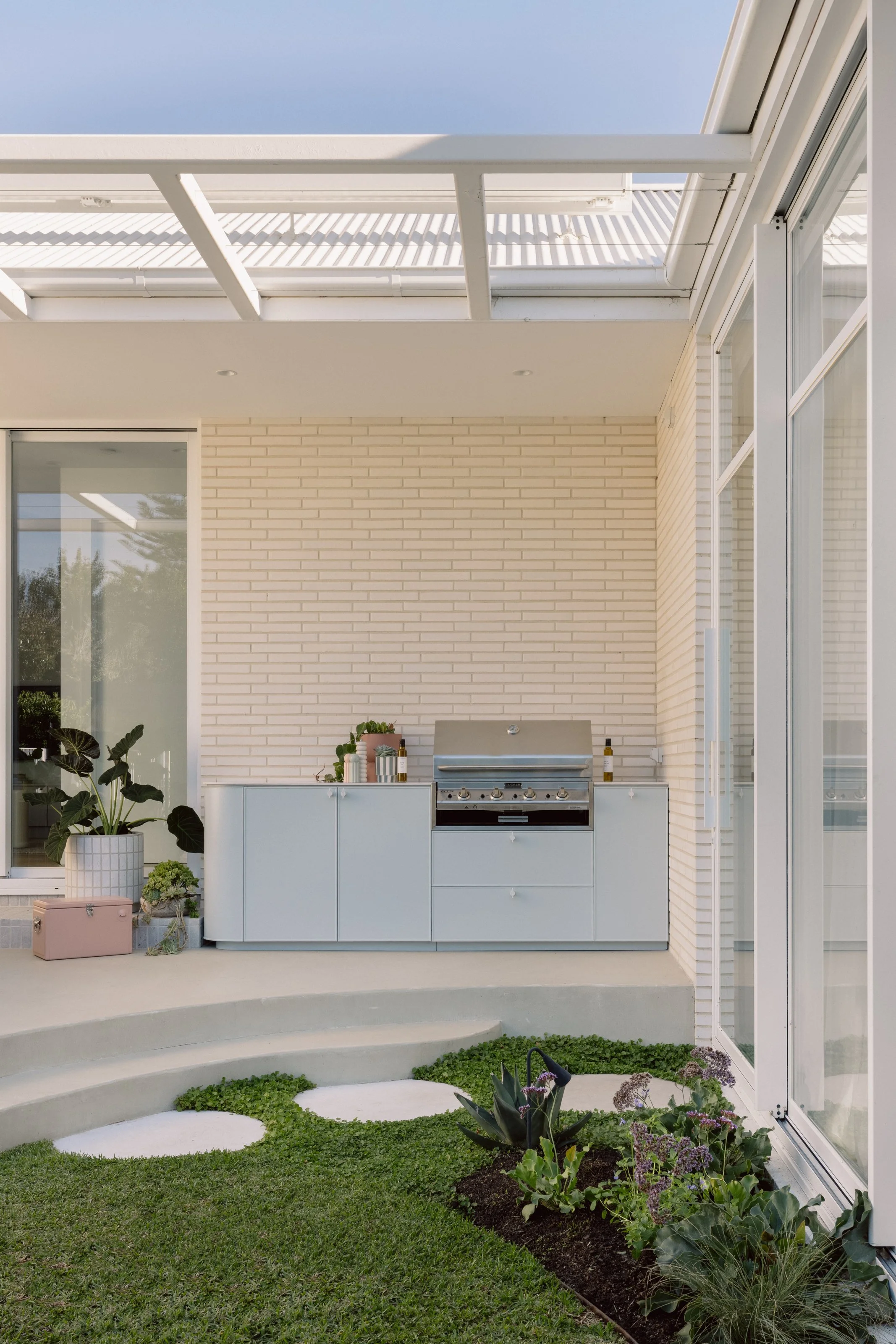 norsuHOME Project by Mint Design | Modern Coastal Landscaping & Outdoor ...