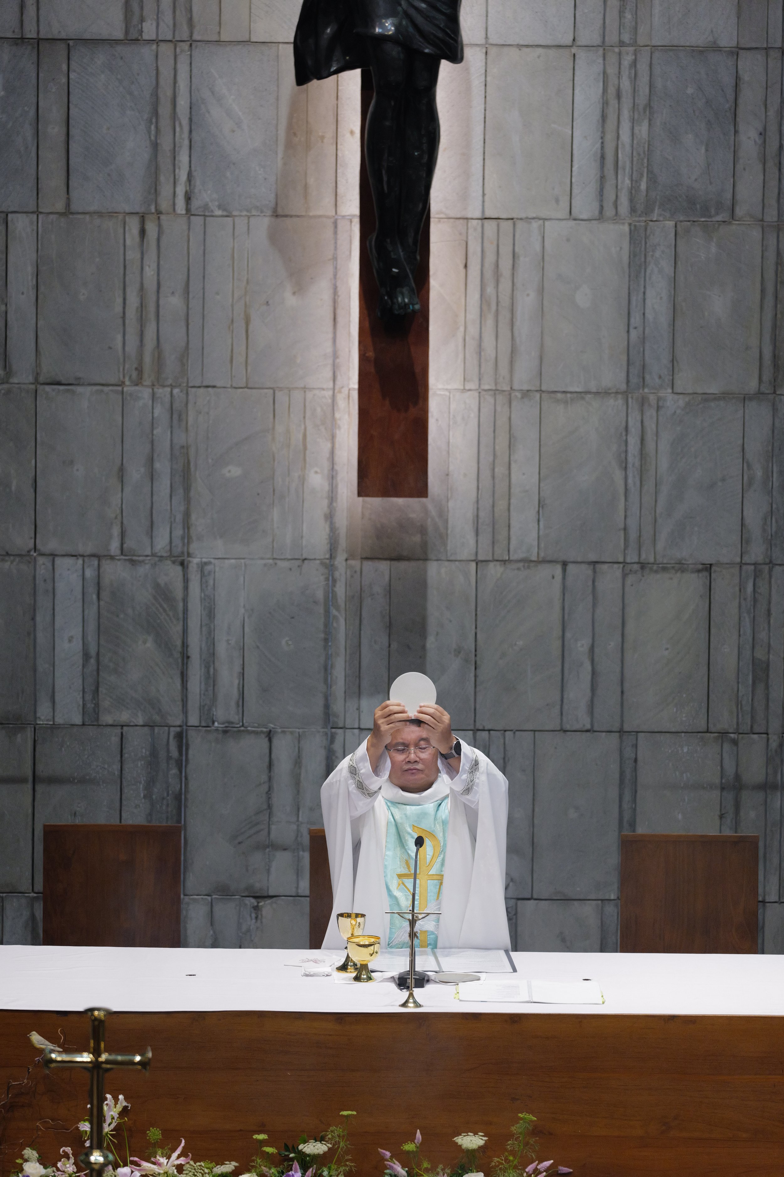 Ekaristi | Eucharist | Discover Eucharist — Join Our Masses — Gereja ...