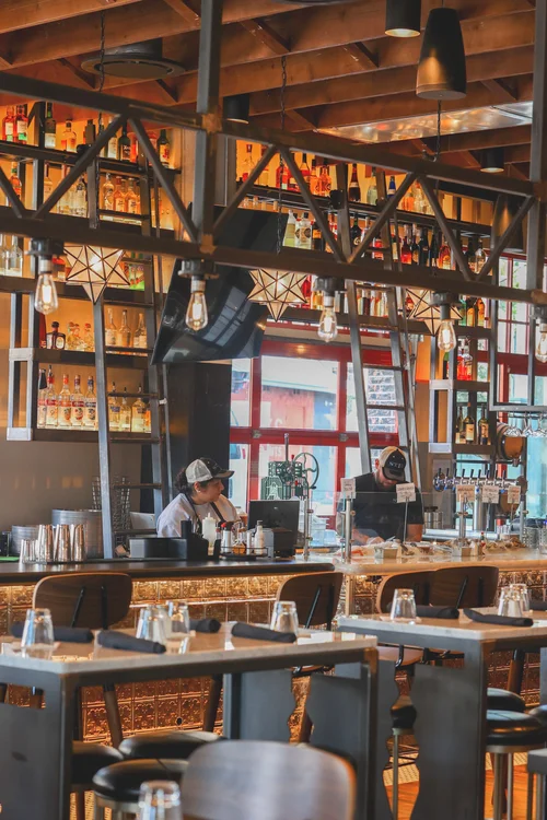 STIR COCKTAIL BAR