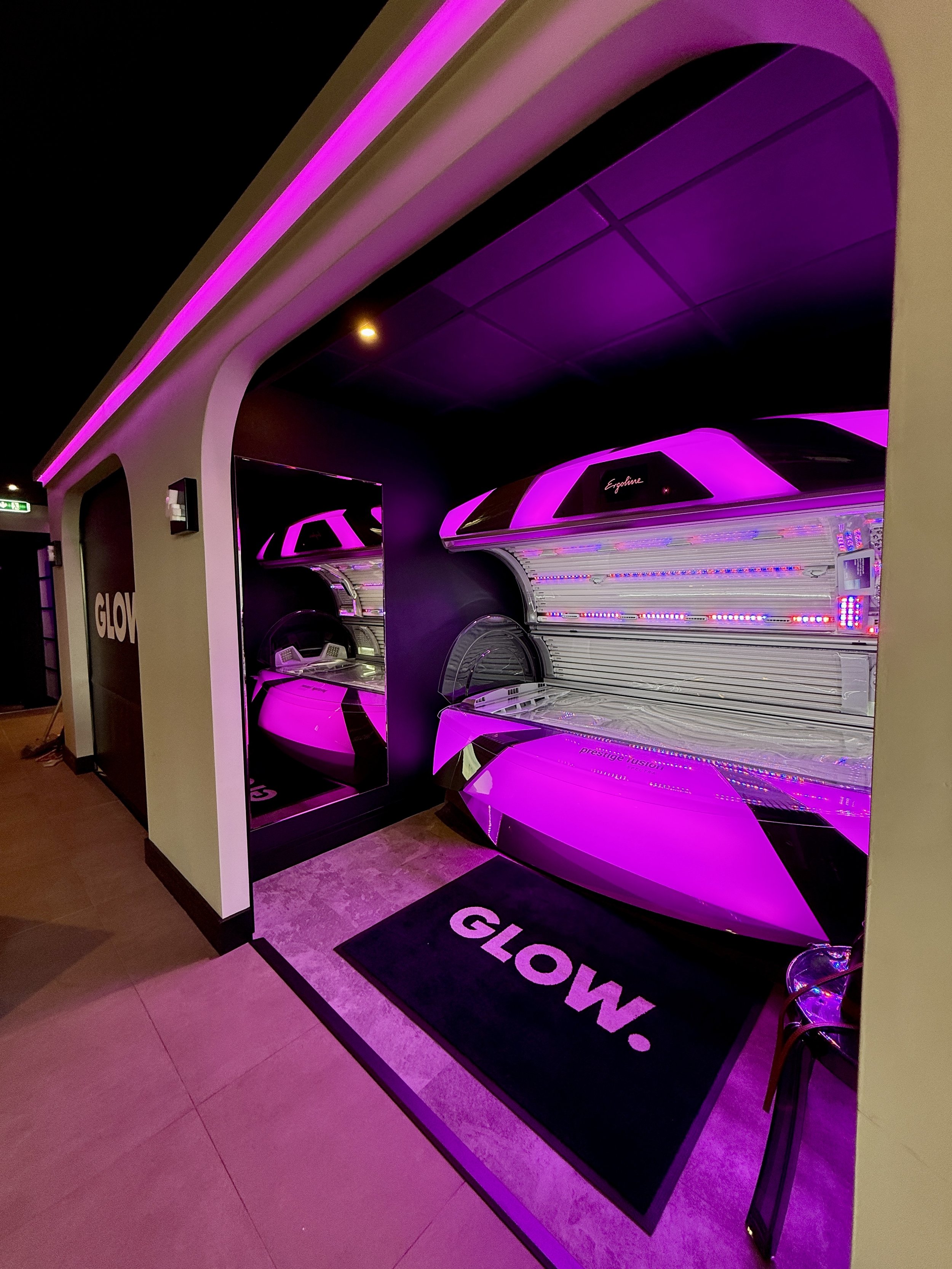 GLOW. | Luxury Hybrid Tanning