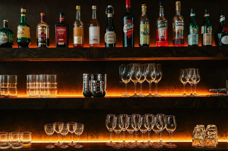 Bar Henry