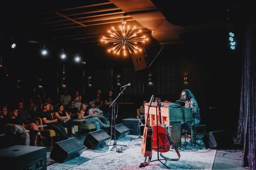 Red Bird Live Music