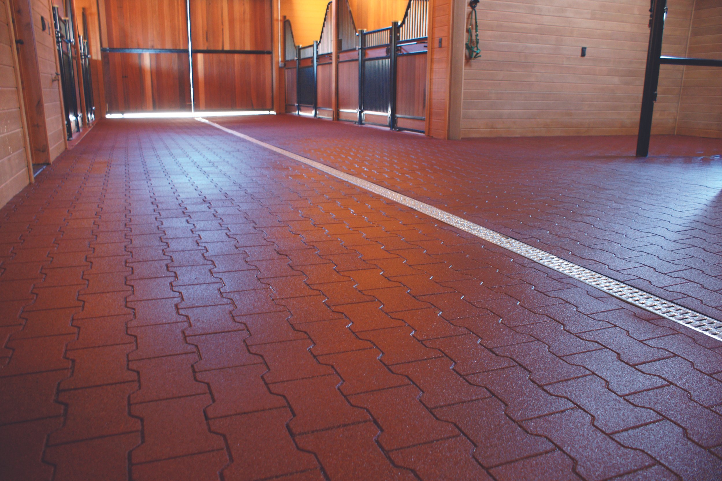 Rubber Pavers For Horse Barns — Innovative Equine Systems