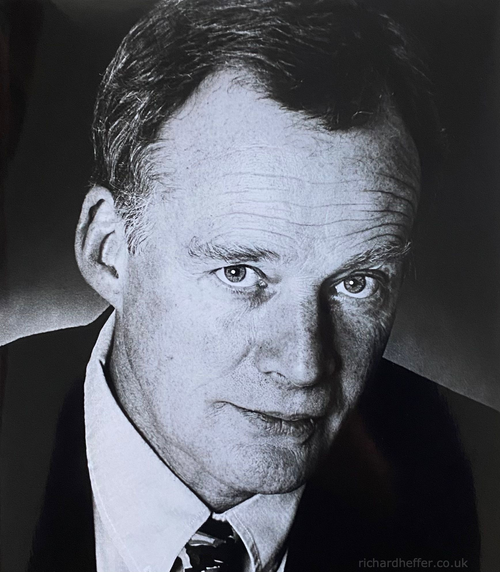 Official website for Richard Heffer, actor of stage and screen