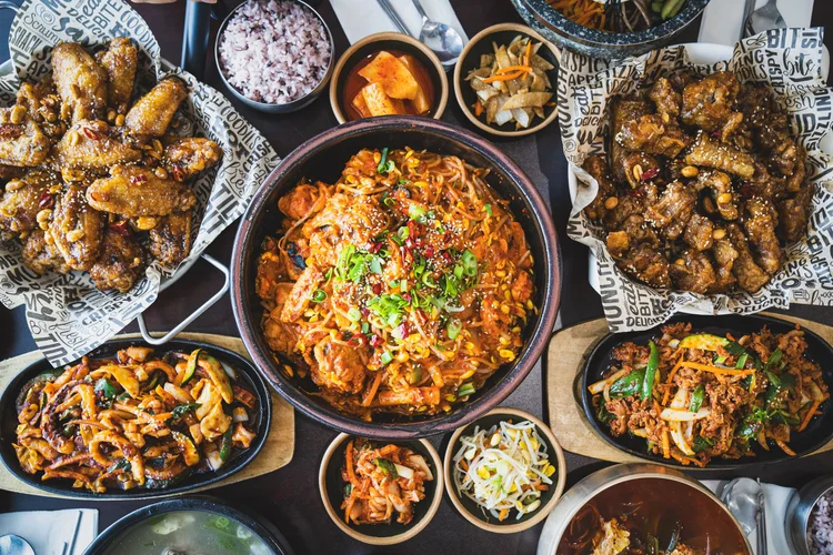 HWANGBOOJA Korean Kitchen