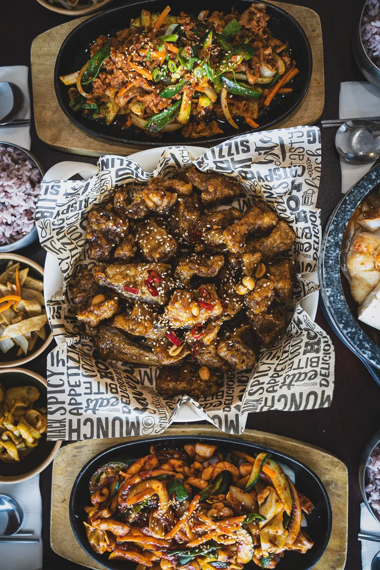 HWANGBOOJA Korean Kitchen