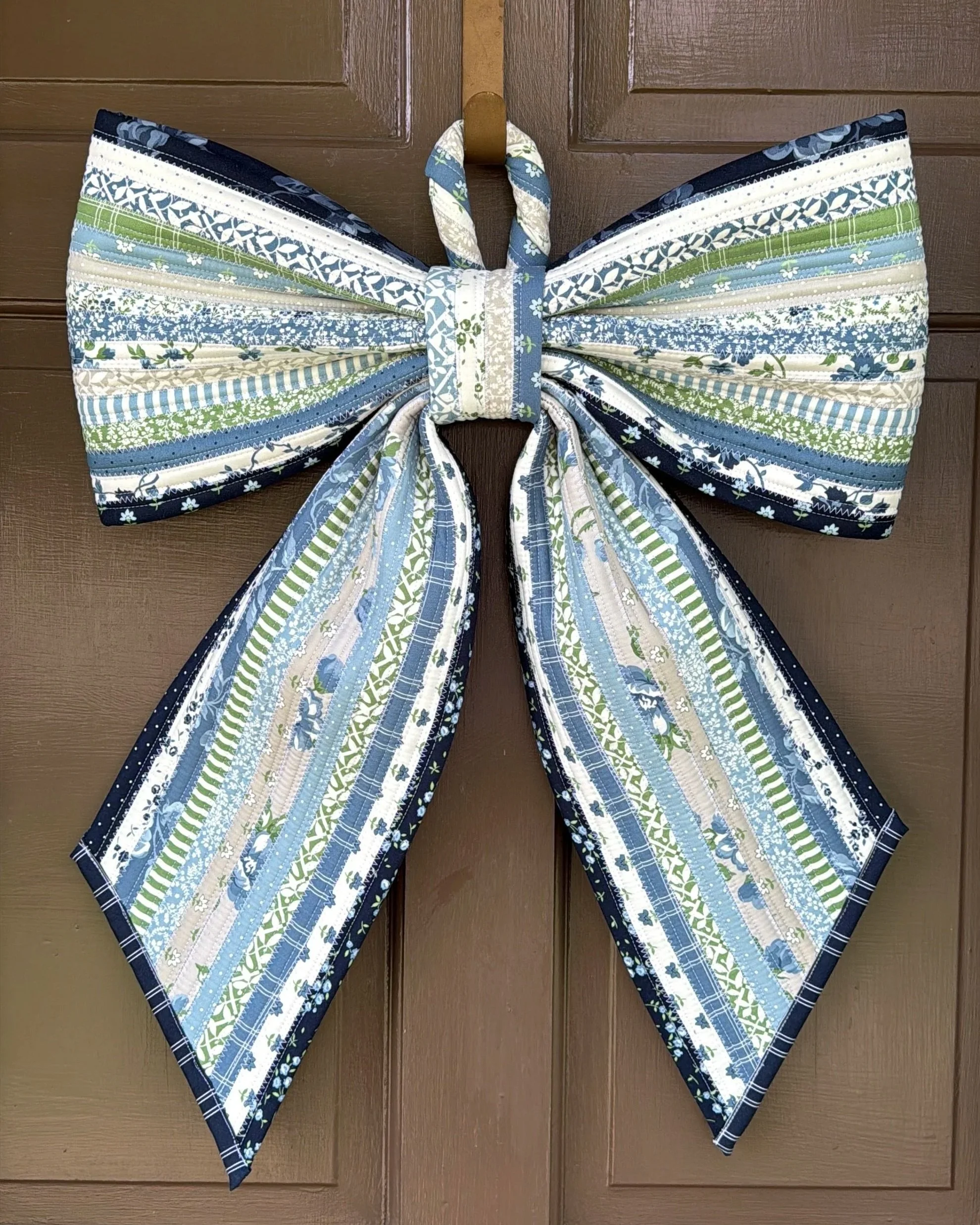 🧵 Jelly Roll Rope Bow Door Hanger Tutorial — Craft with Bethany
