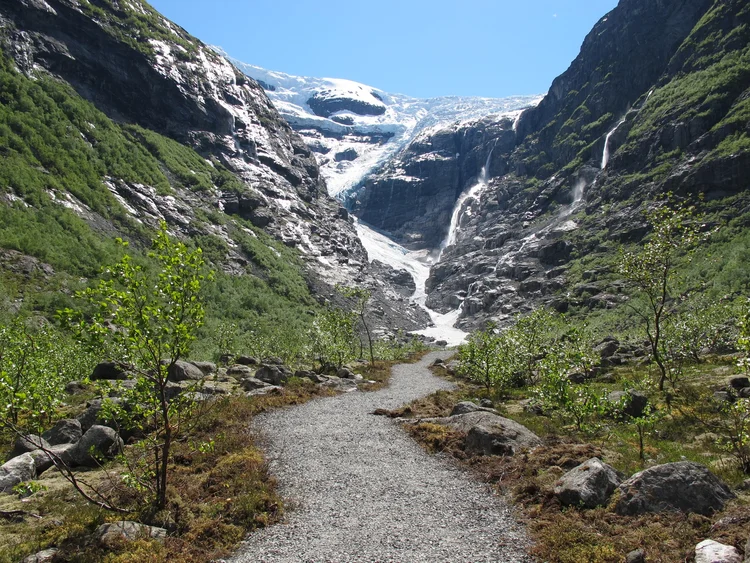 Elevator to the sky and 11 other things to do in Loen - Loen Skylift