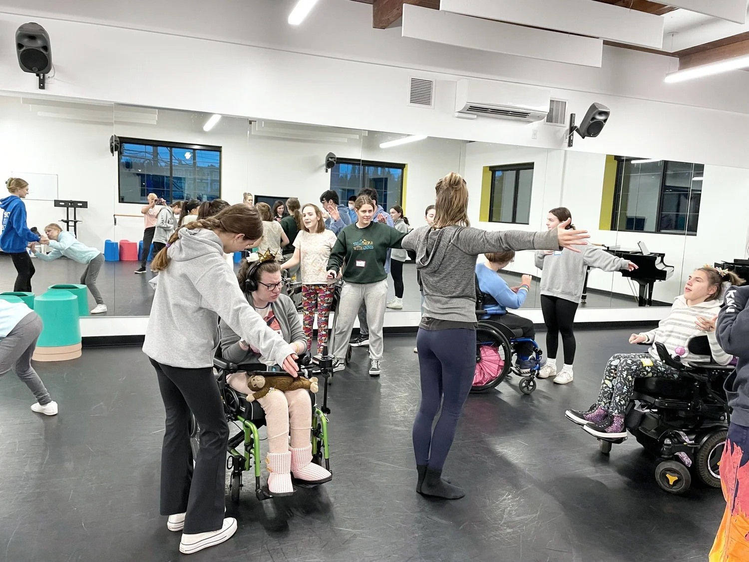 Aim | Adaptive and inclusive arts center in Seattle | Art for everyone