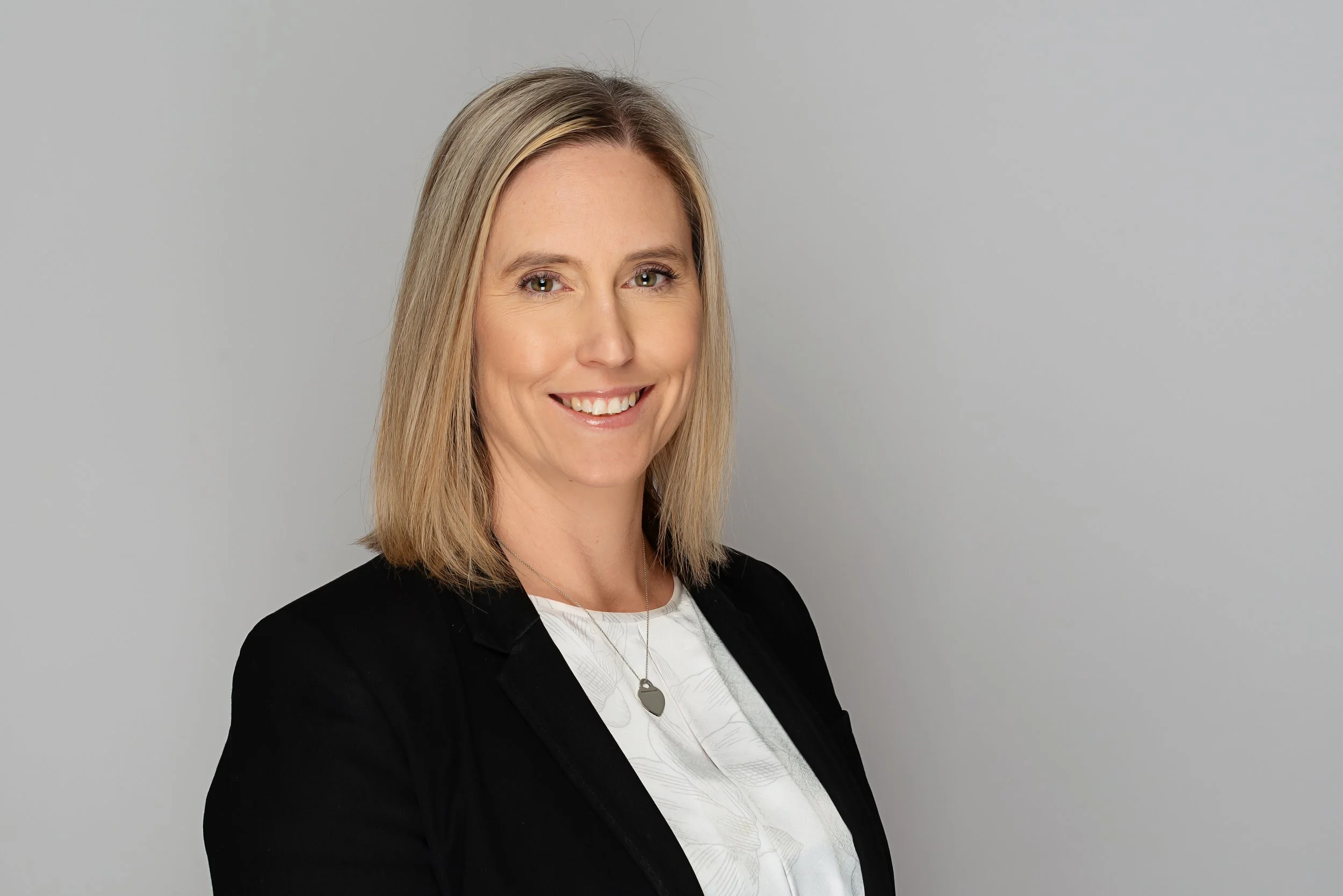 OUR PEOPLE — Douglas Hoskins Legal