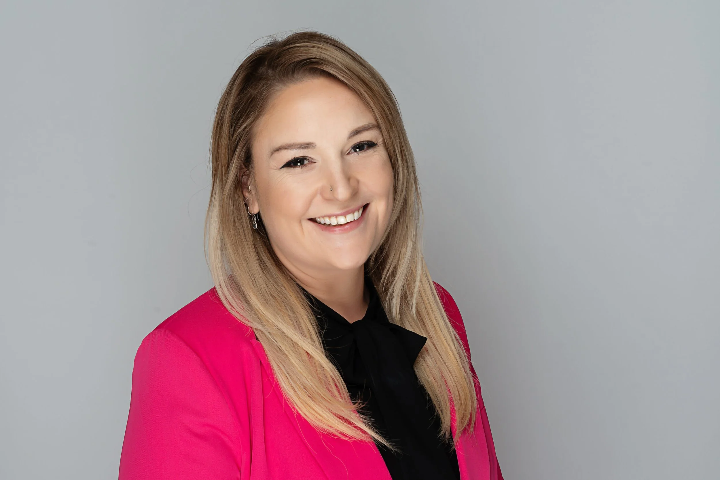 OUR PEOPLE — Douglas Hoskins Legal