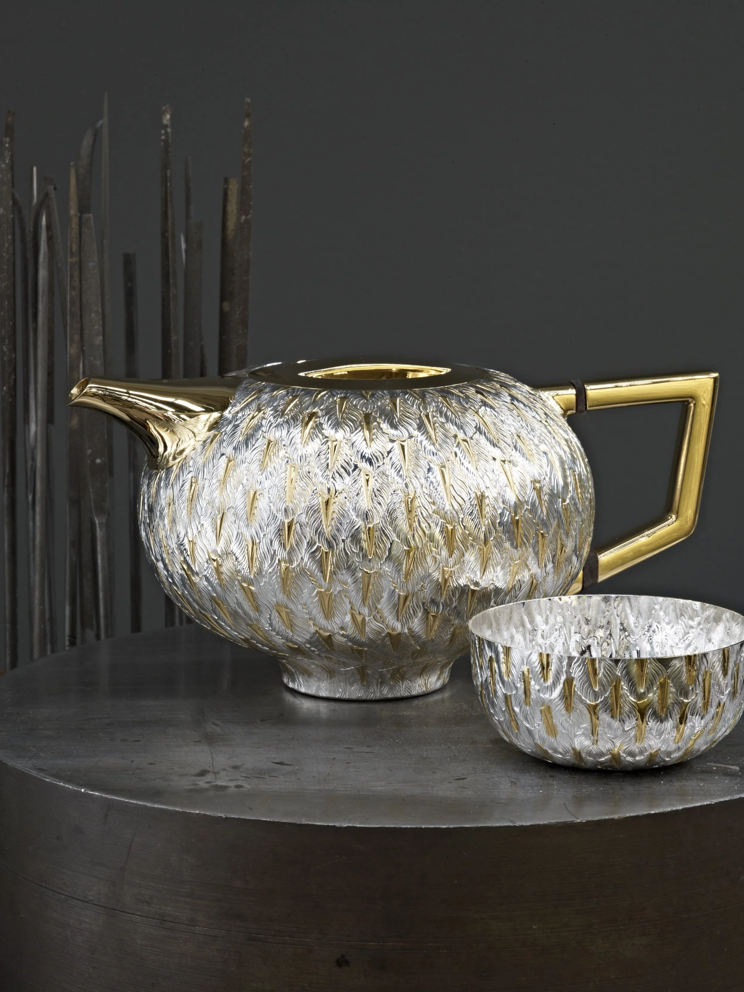 Voliere Collection – Silver & Vermeil Feathers Teapot — Bodo Sperlein