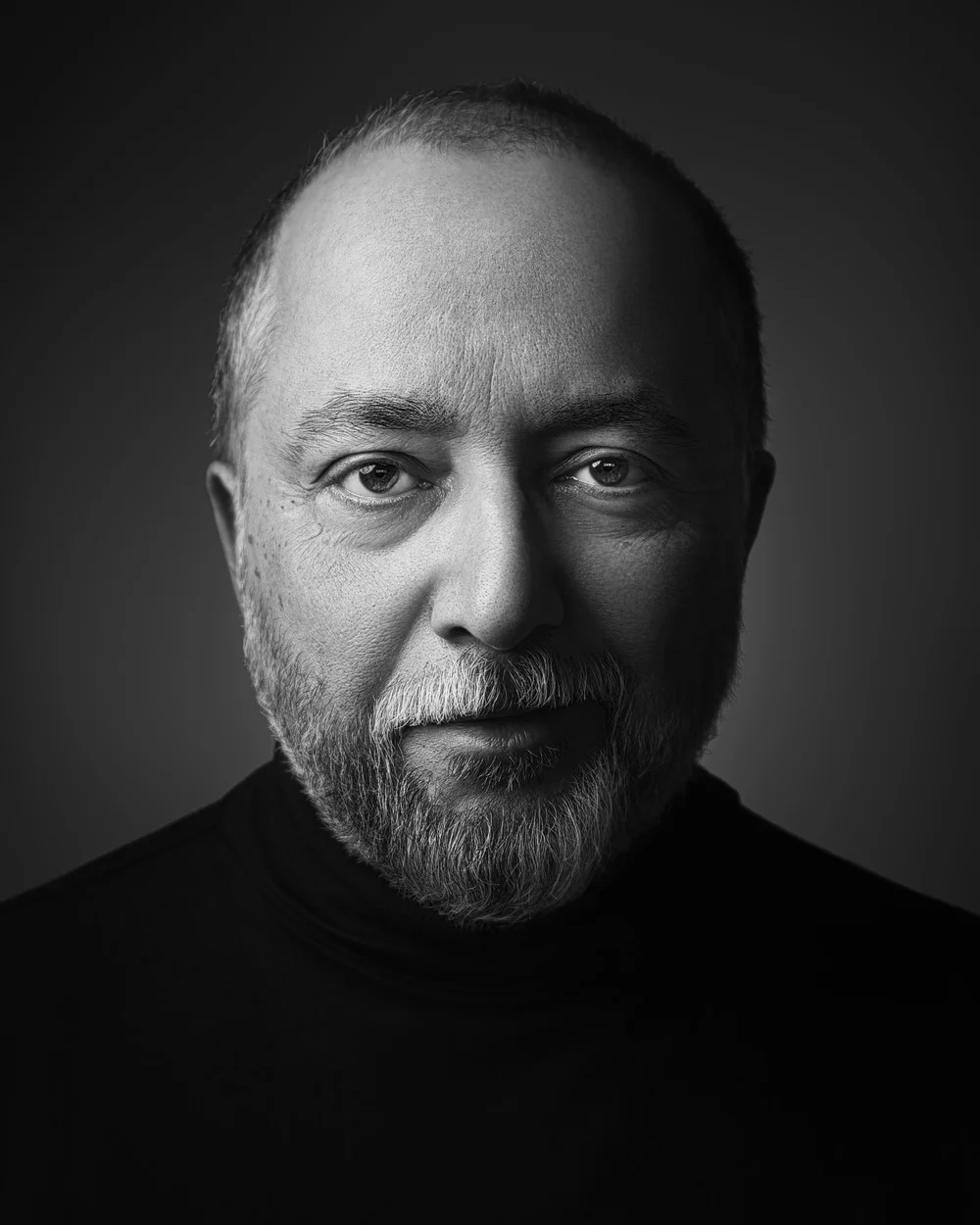 Portrait & Headshot Photographer Toronto | Warren Shepherd