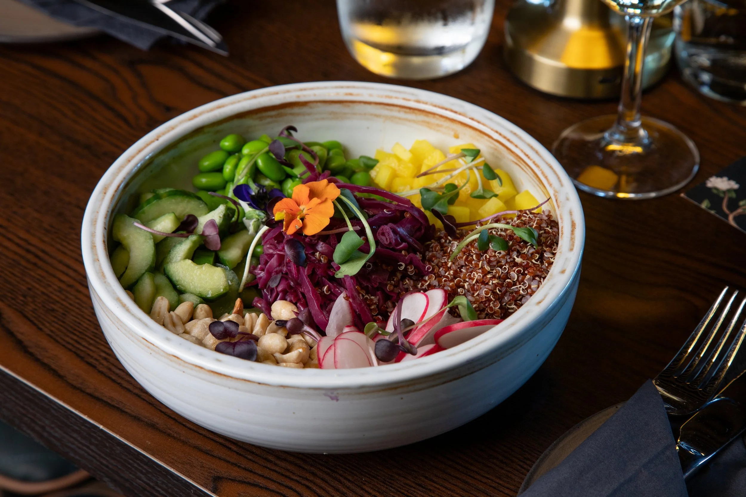 Fusion Dining & Cocktails – Tiger Bar & Restaurant