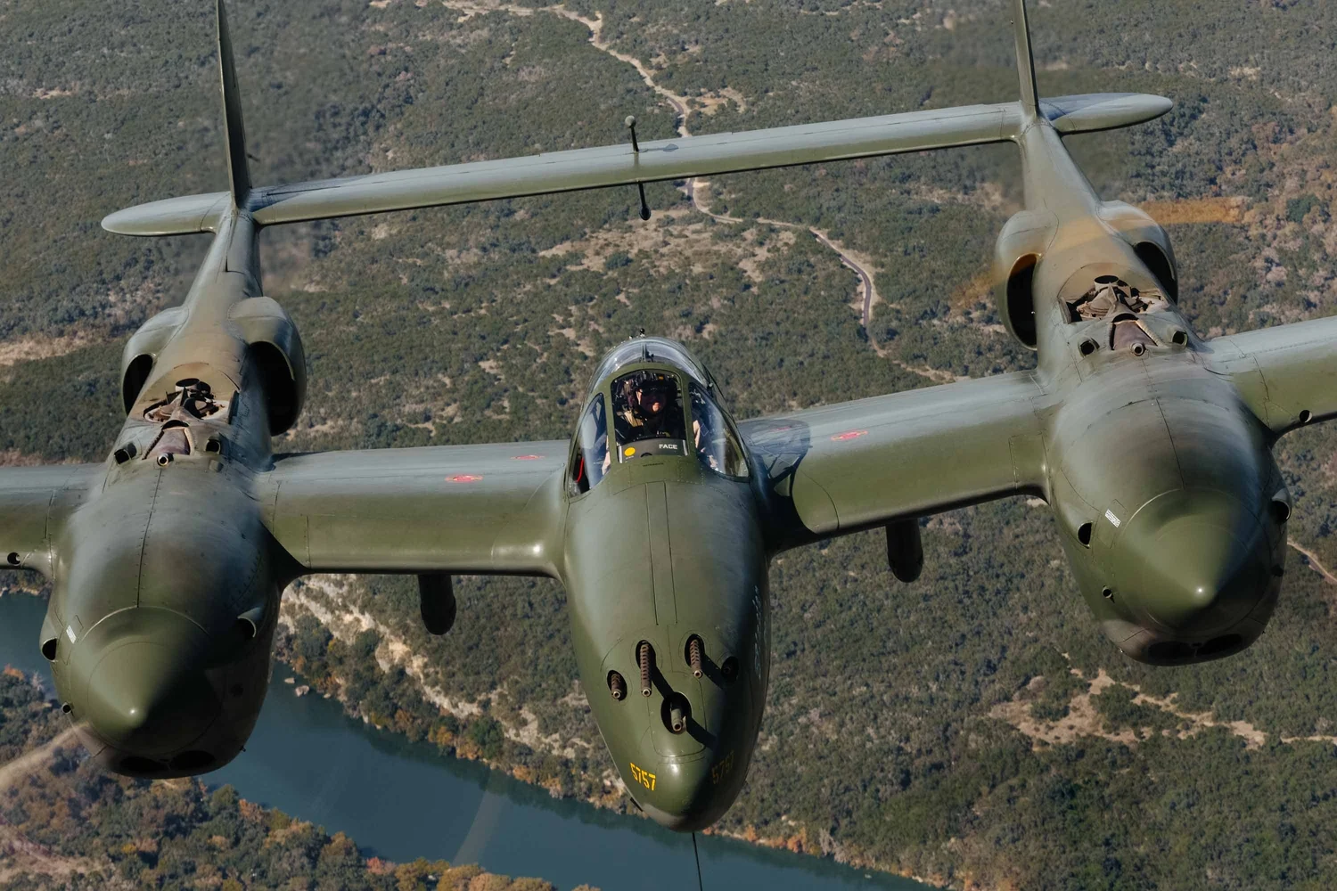 P-38F LIGHTNING “GLACIER GIRL” — Lewis Air Legends