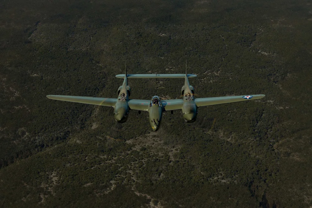 P-38F LIGHTNING “GLACIER GIRL” — Lewis Air Legends