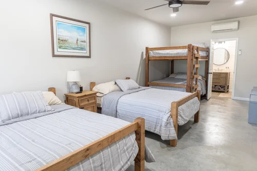 Lodging — Back Lakes Lodge