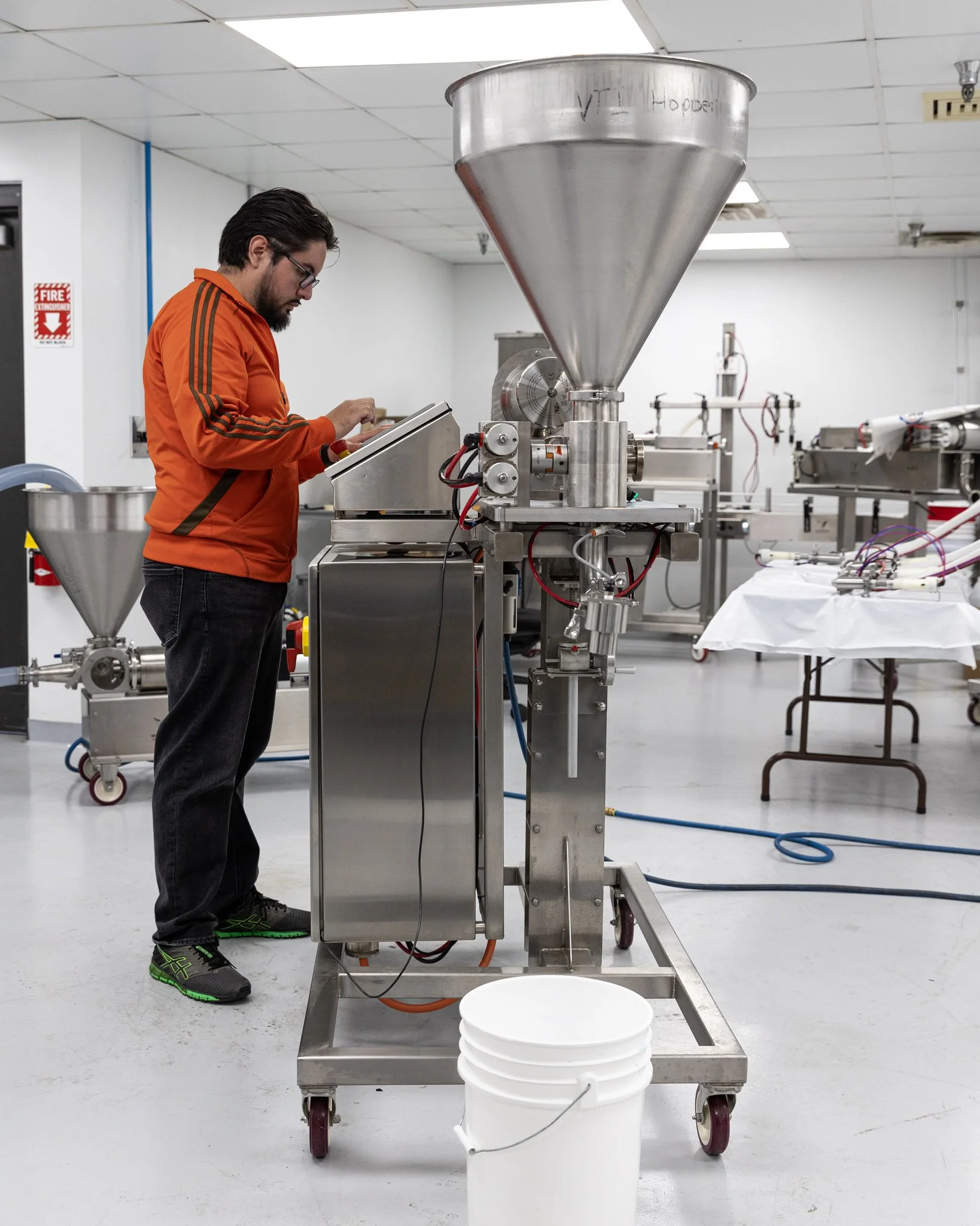 Liquid Filling Machines | Excelis | Volumetric Technologies | Custom ...