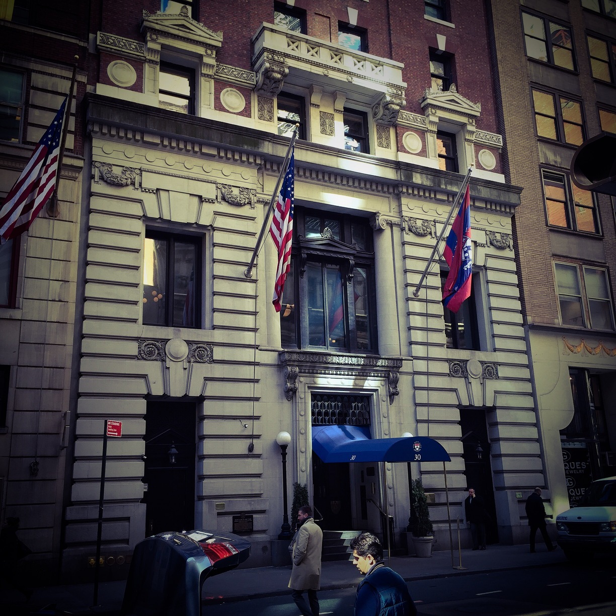 Le Penn Club de New York — CLUB SAINT-JAMES DE MONTREAL