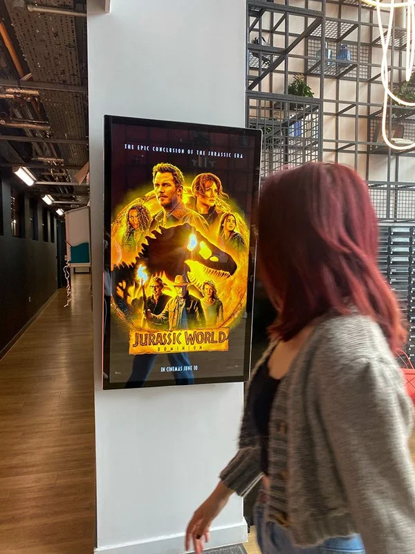 Slimline pro advertising displays,Premium digital advertising screens ...