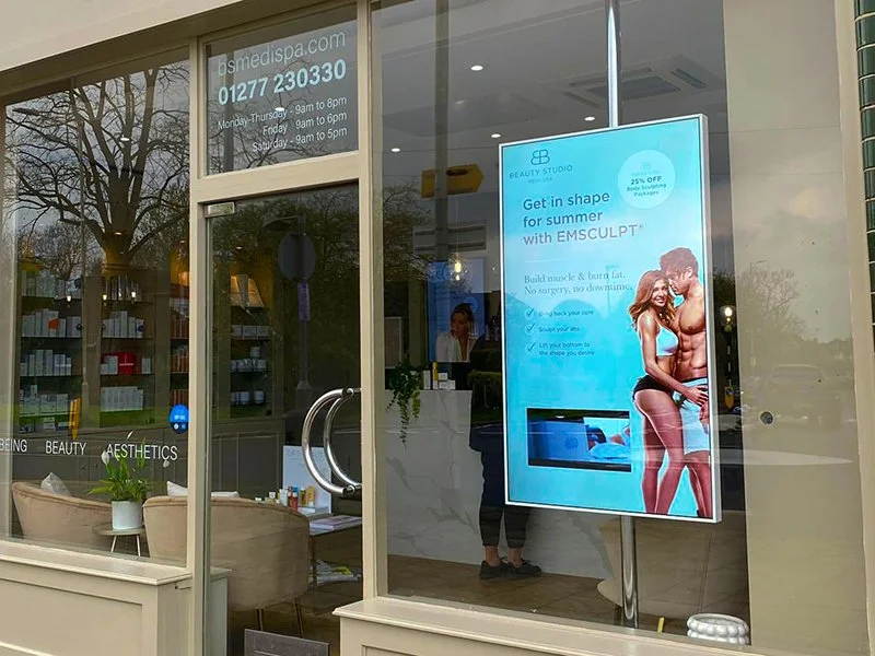 Ultra High Brightness Window Displays — Sign Digital - Complete Digital ...