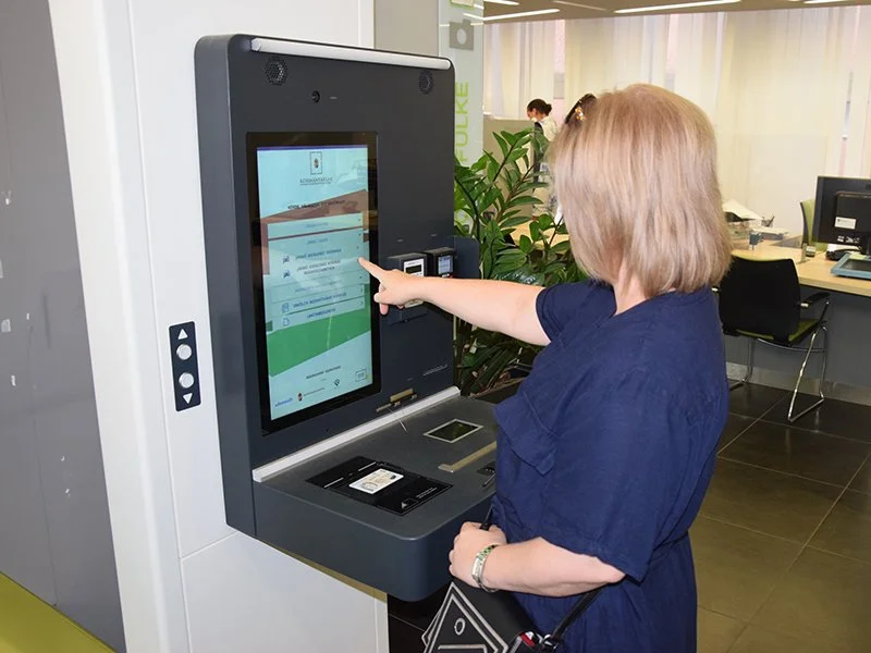 PCAP Touchscreen Monitors. PCAP touch technology for fast, accurate ...