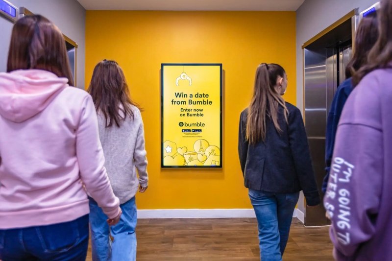 Slimline pro advertising displays,Premium digital advertising screens ...