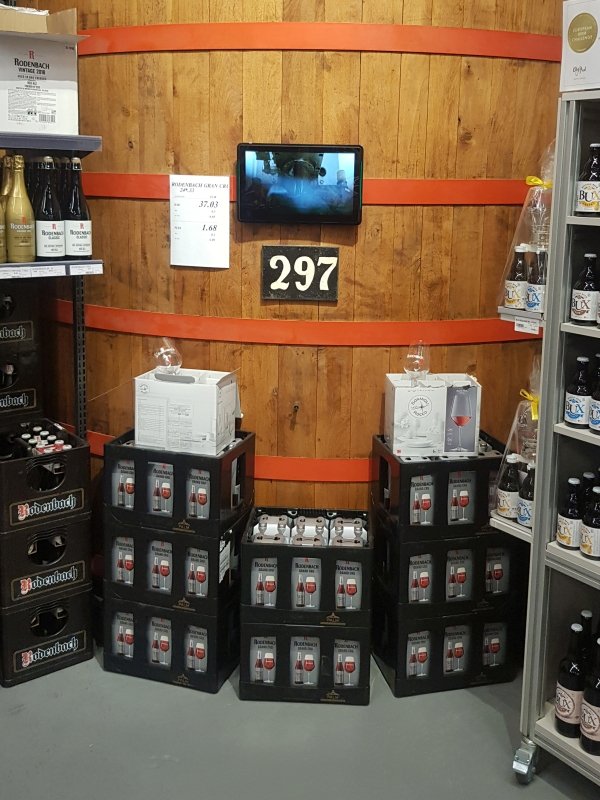 POS Android Advertising Displays. Tablet-sized commercial displays for ...