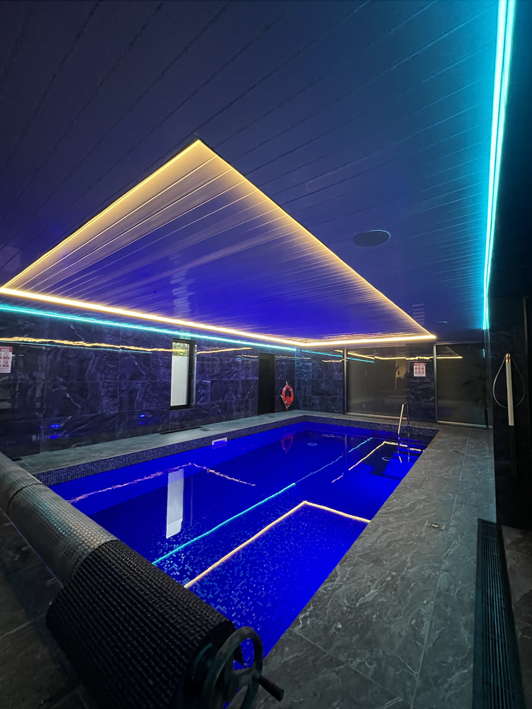 Fox Lodge Pool | Swimming Pool Hire Near Norwich