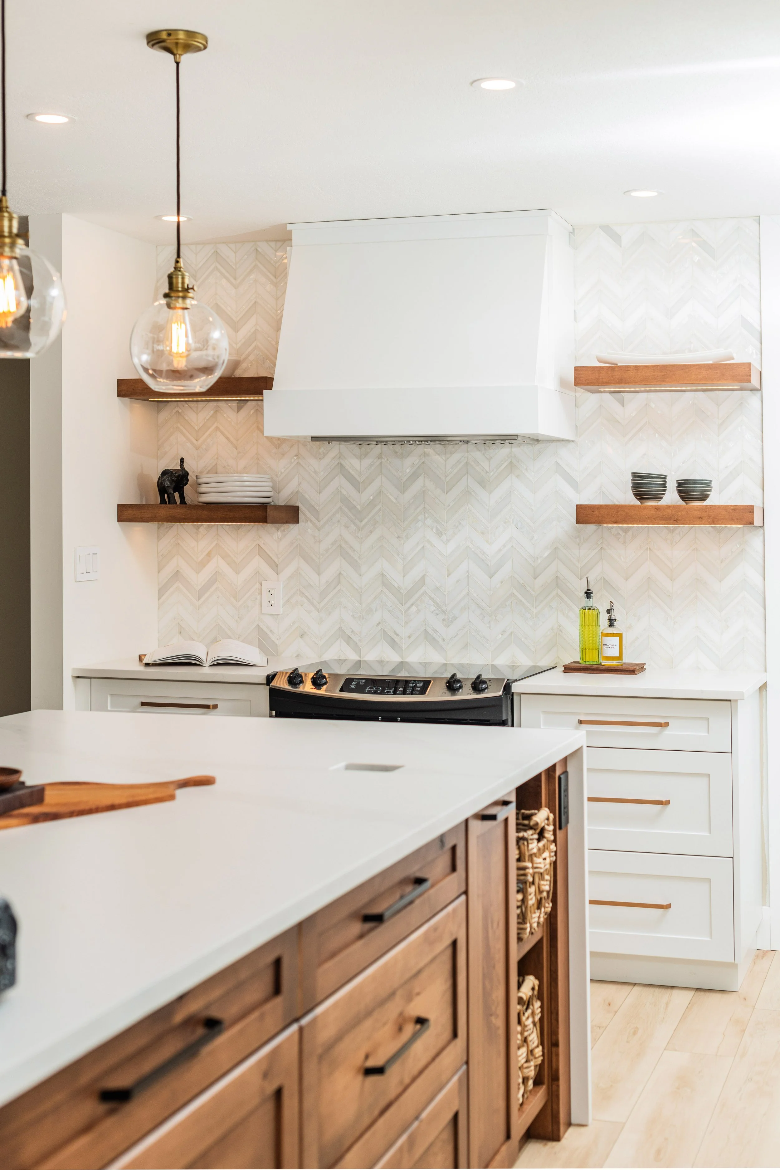 CW Kitchens Inc | Custom Cabinetry