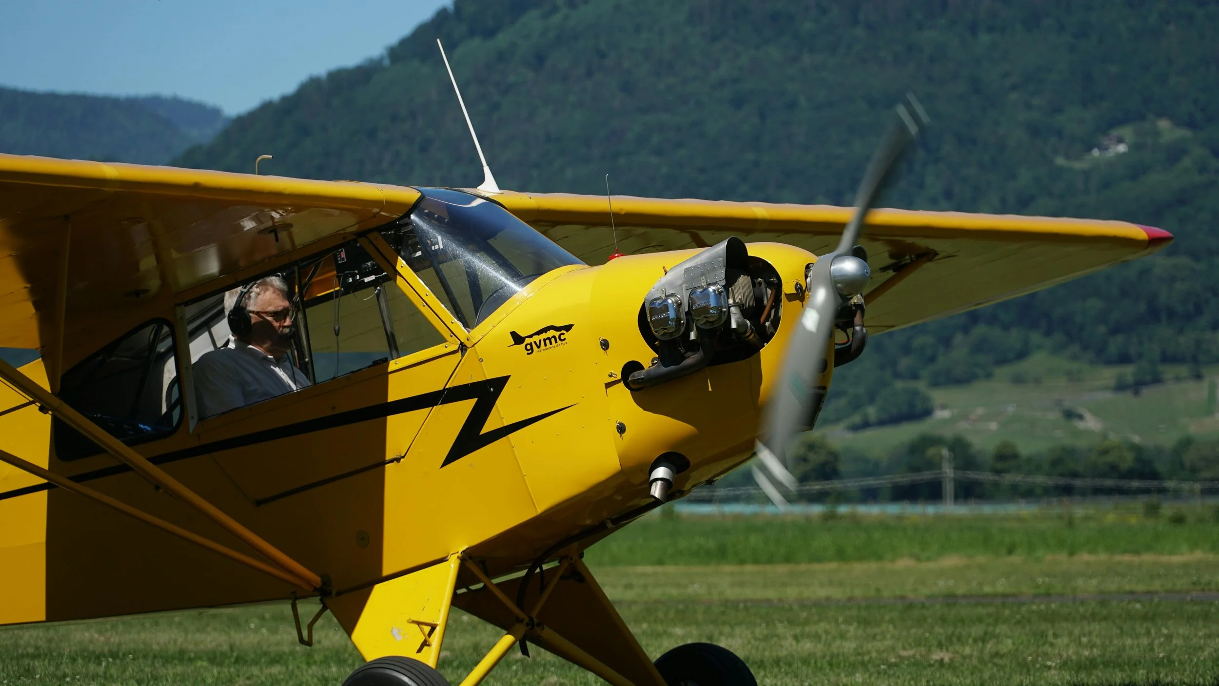 Hand-Propping an Airplane: Reasons, Proper Techniques, and Safety ...