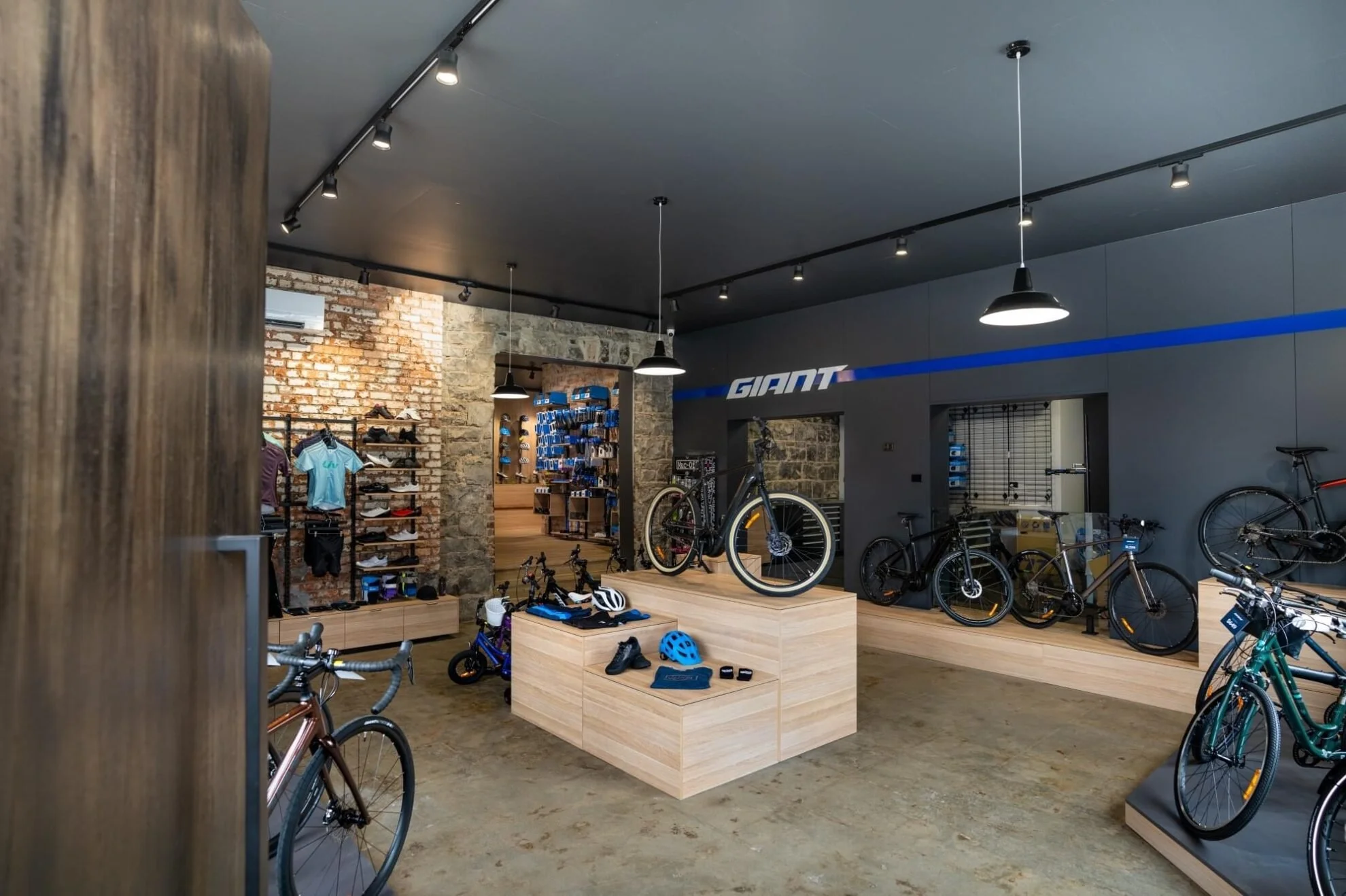 Giant Bicycles — LiGHTMODO
