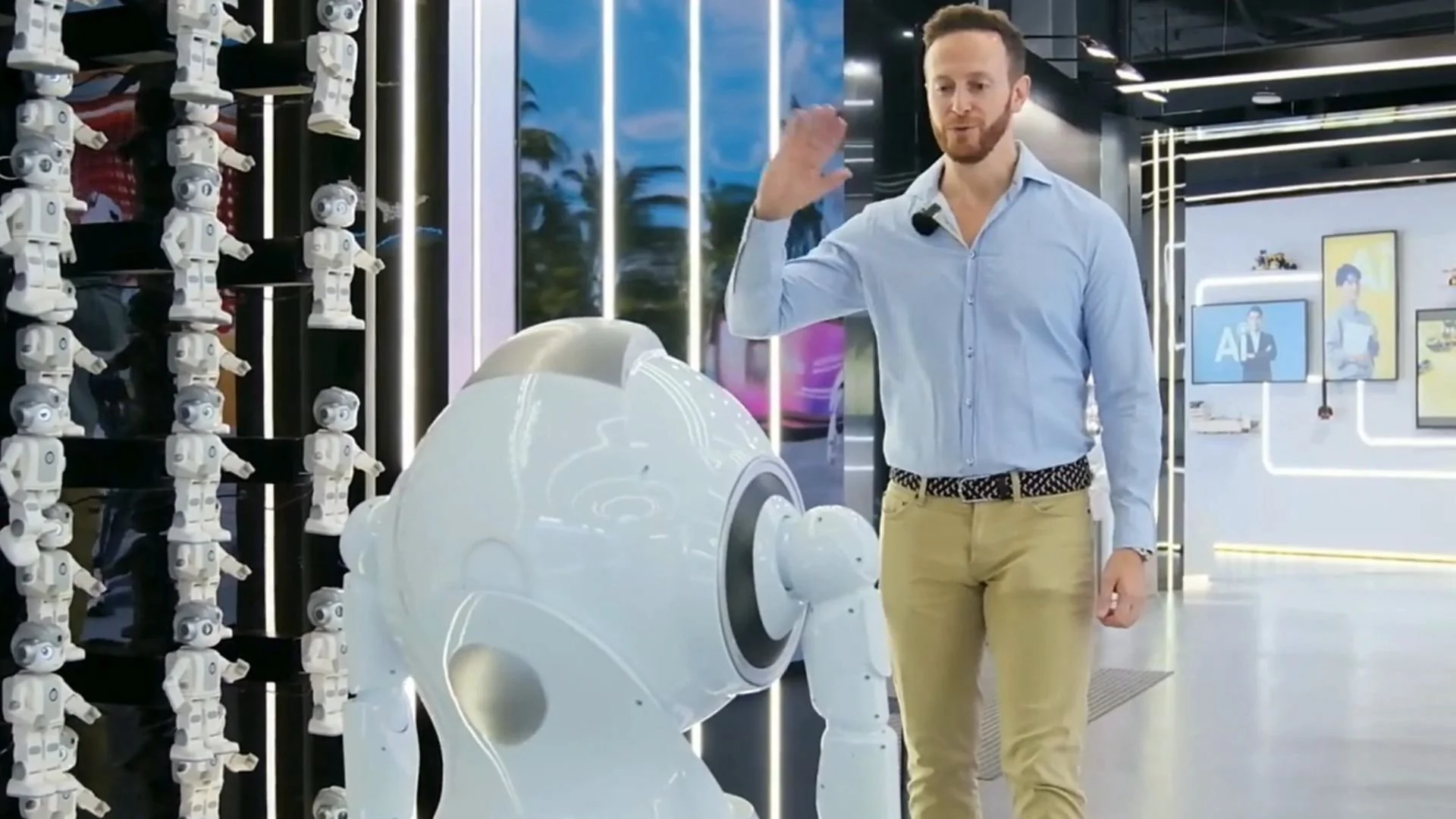 UBTech CruzR | Découvrez votre robot polyvalent — PHR Robotics