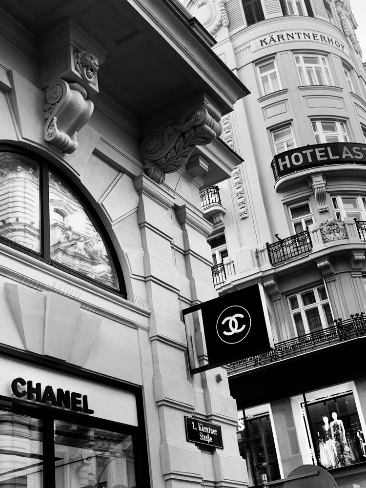 Aesthetics Abloom · Sydney's Leading Doctor-Led Cosmetic Clinic