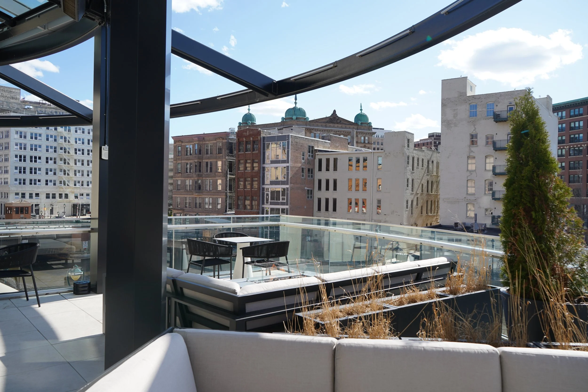 Vault | Cocktail & Raw Bar in Milwaukee