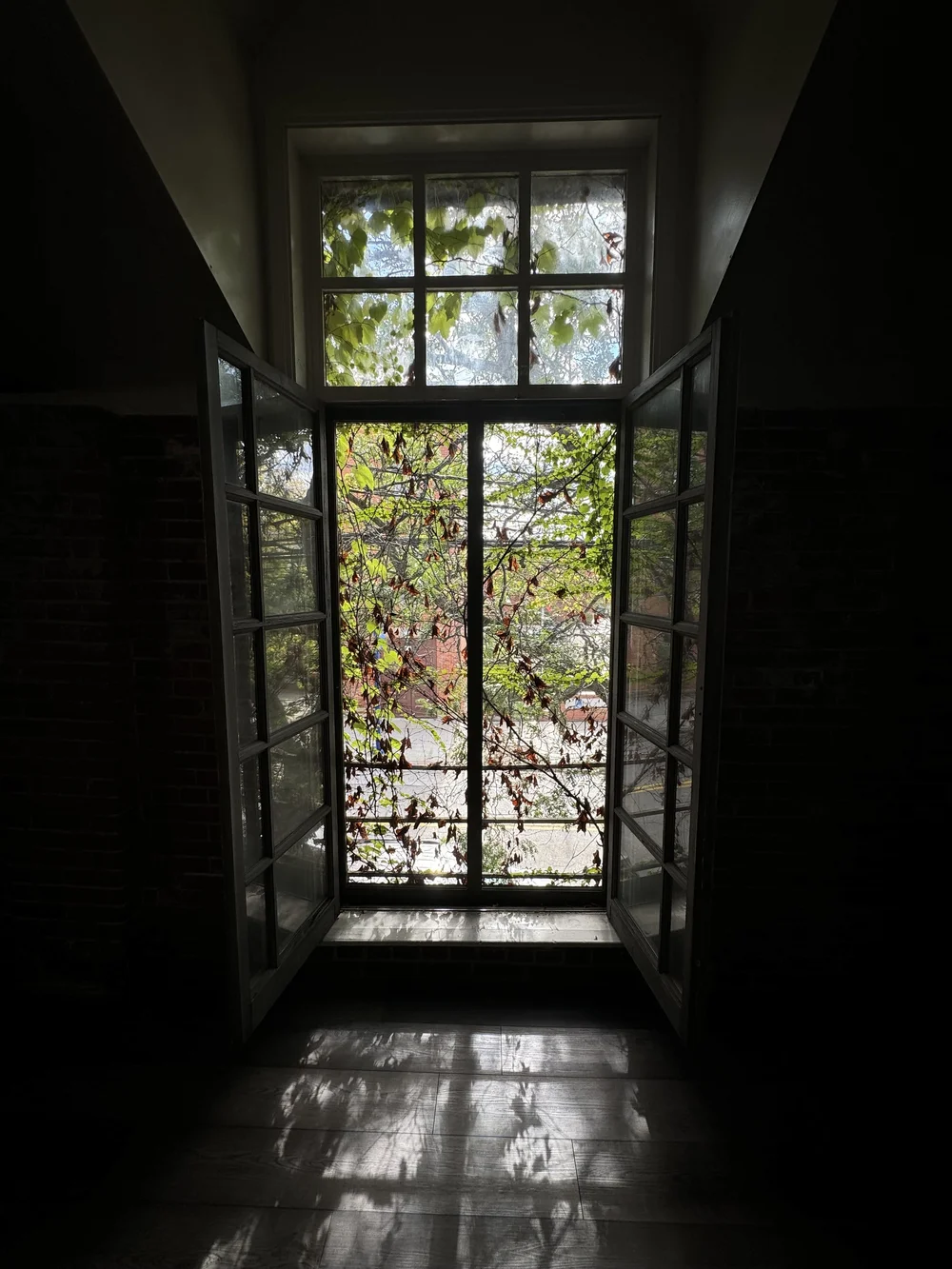 Live — Modern Tool Square