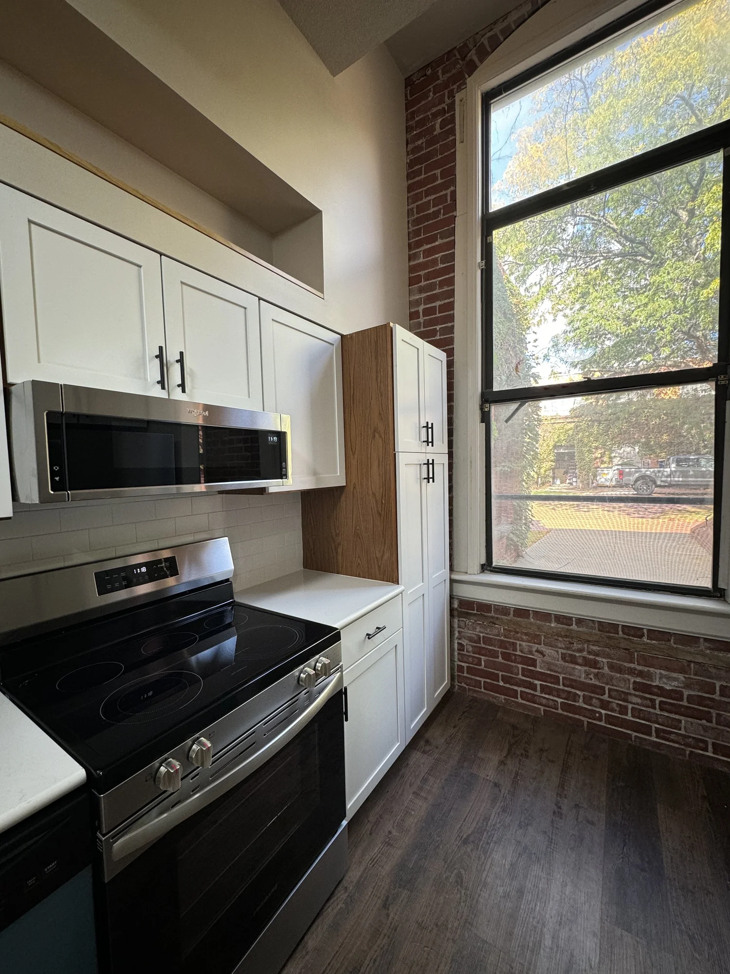 Live — Modern Tool Square