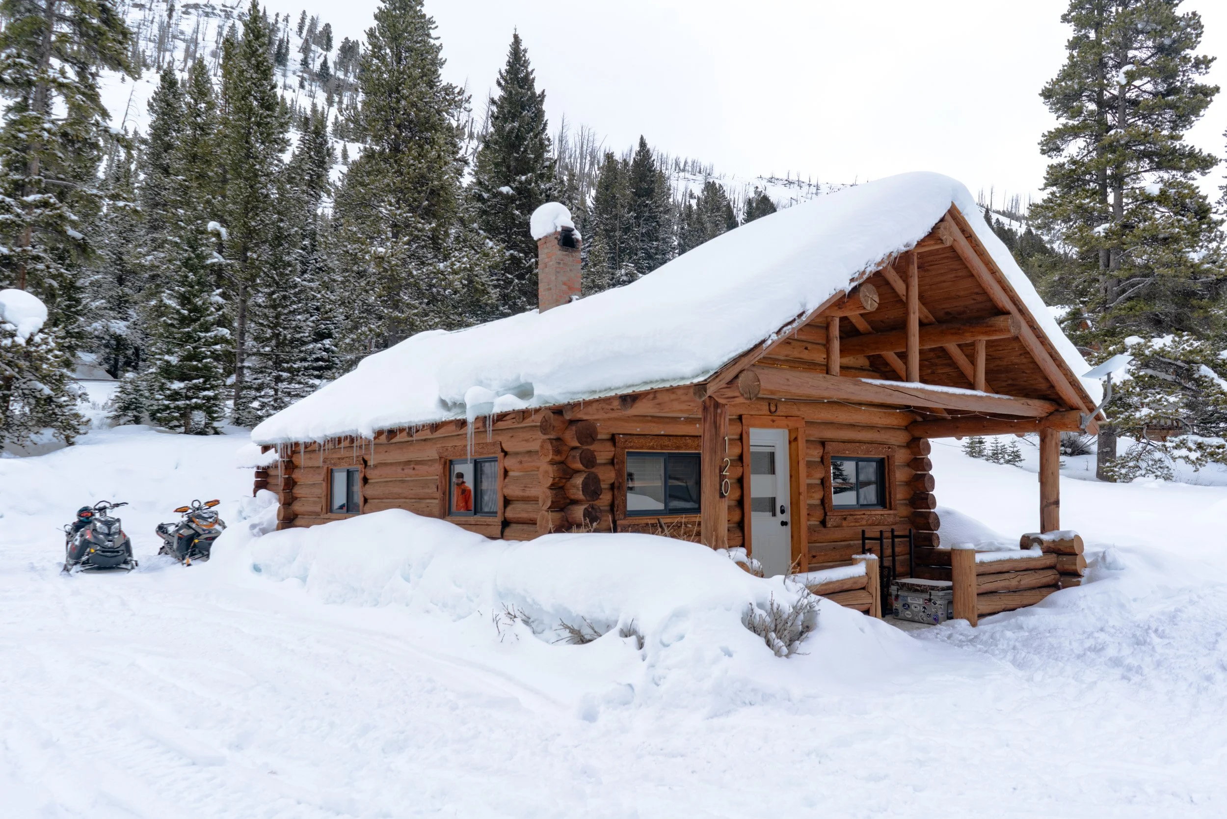 Hi-Mark Cabin — COOKE CITY EXXON