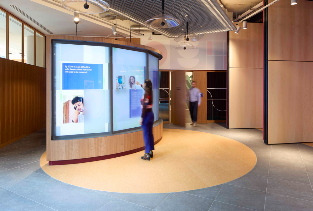 LinkedIn London Experience Center — DEEPLOCAL