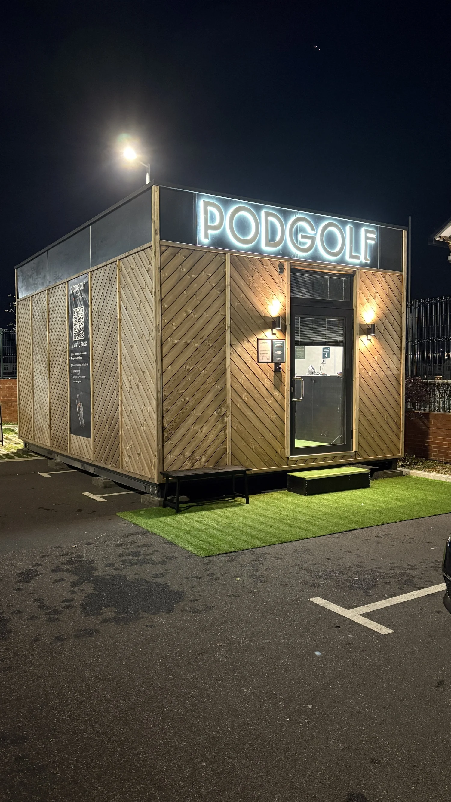 Find a pod near you — PodGolf - Indoor Golf